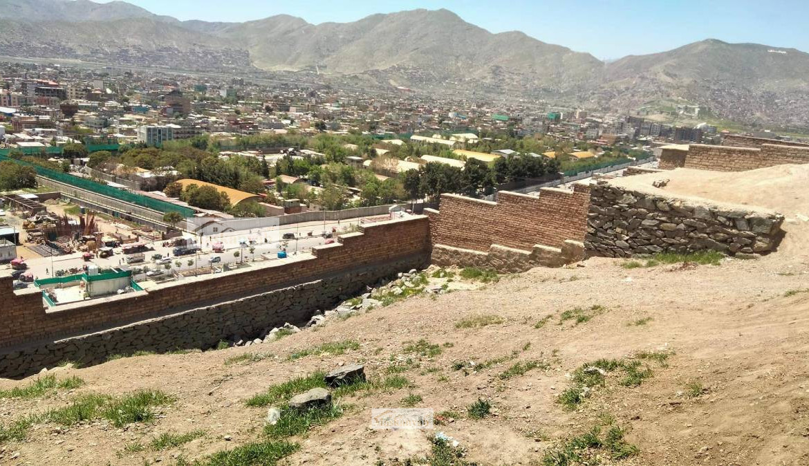 Four-side-wall land for sale on Nadir Khan Hill - MaskanYab.af